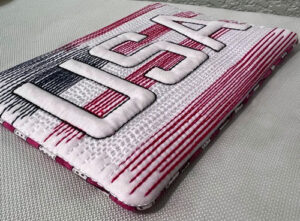 Trapunto USA Mug Rug – Free Embroidery Design Adaptation!
